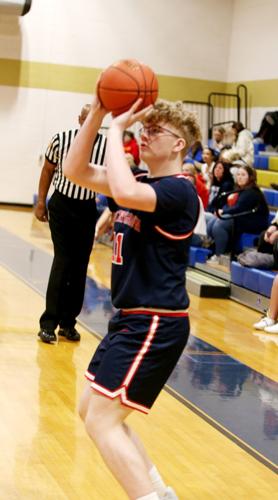 Bearcats roll past Trojans 61-41 | Sports | huntingdondailynews.com