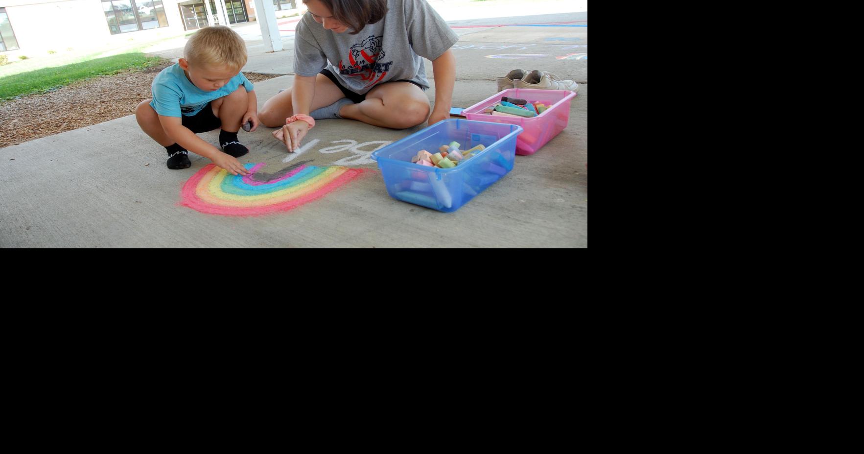 Mary-Kate and nephew Eli chalk the walk | Local | huntingdondailynews.com