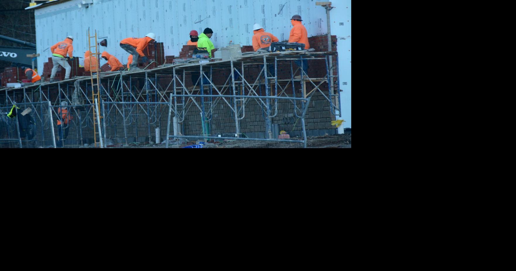Masons work brick by brick | Local | huntingdondailynews.com