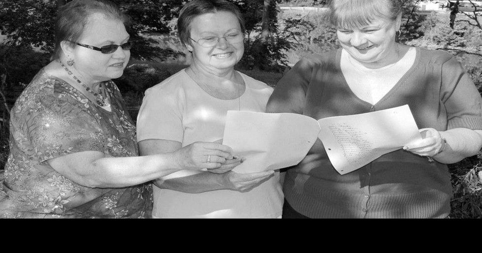 Residents combine efforts for Riddlesburg honor roll | Local ...