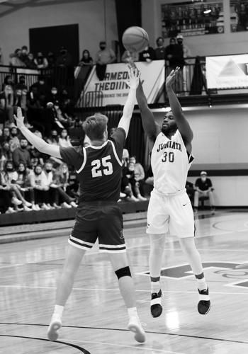 Eagles fall short on Senior Day | Local | huntingdondailynews.com