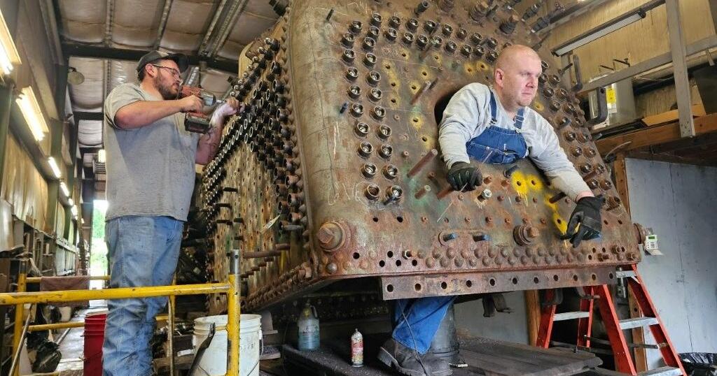 Locomotive comes full circle | Local | huntingdondailynews.com