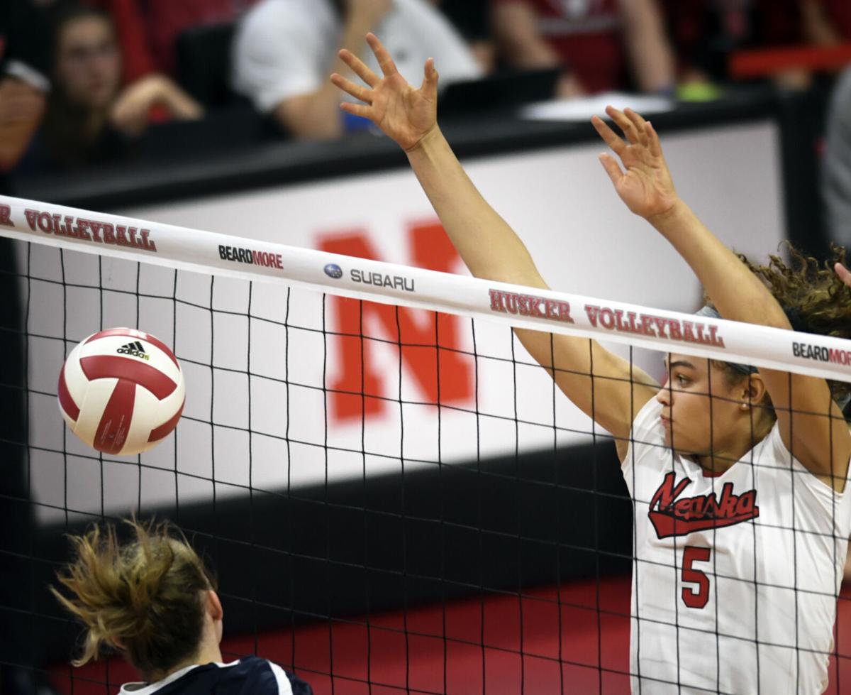 Allick leads No. 3 Nebraska to 10th straight win