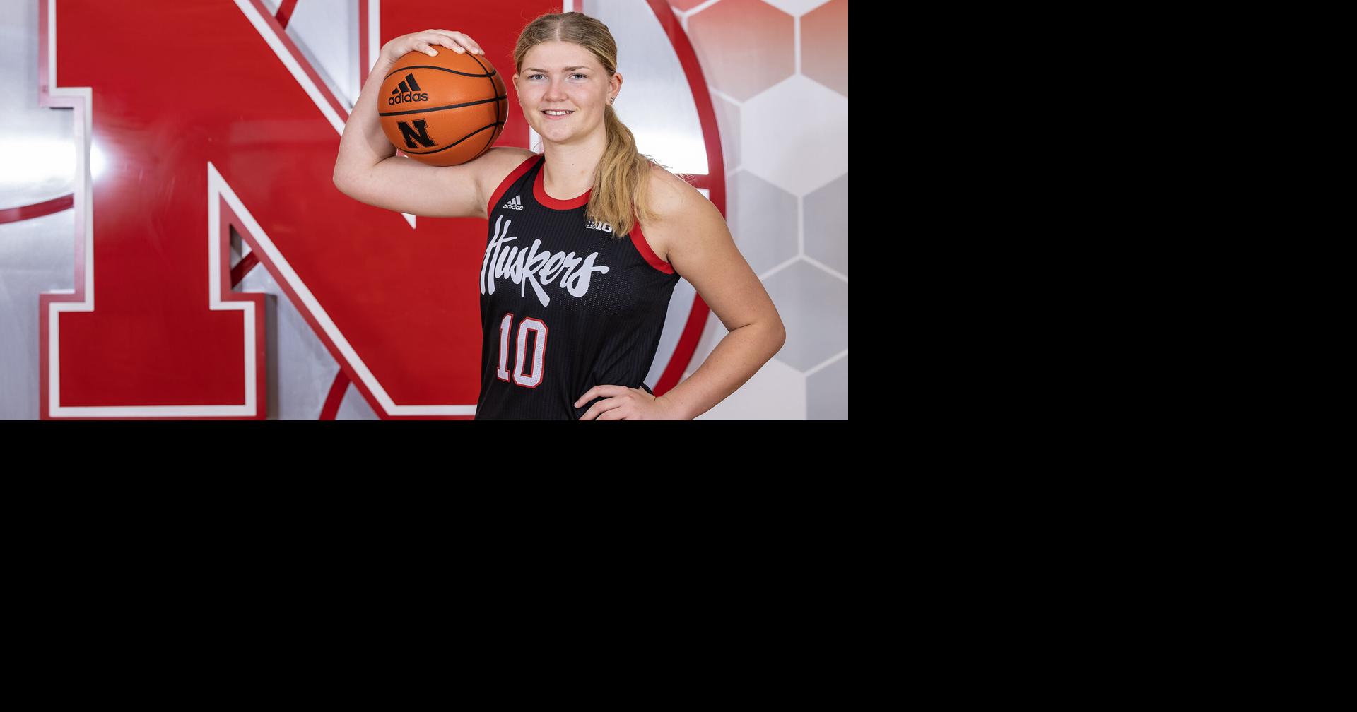 'Exciting' Australian forward Jessica Petrie signs to Nebraska women's ...