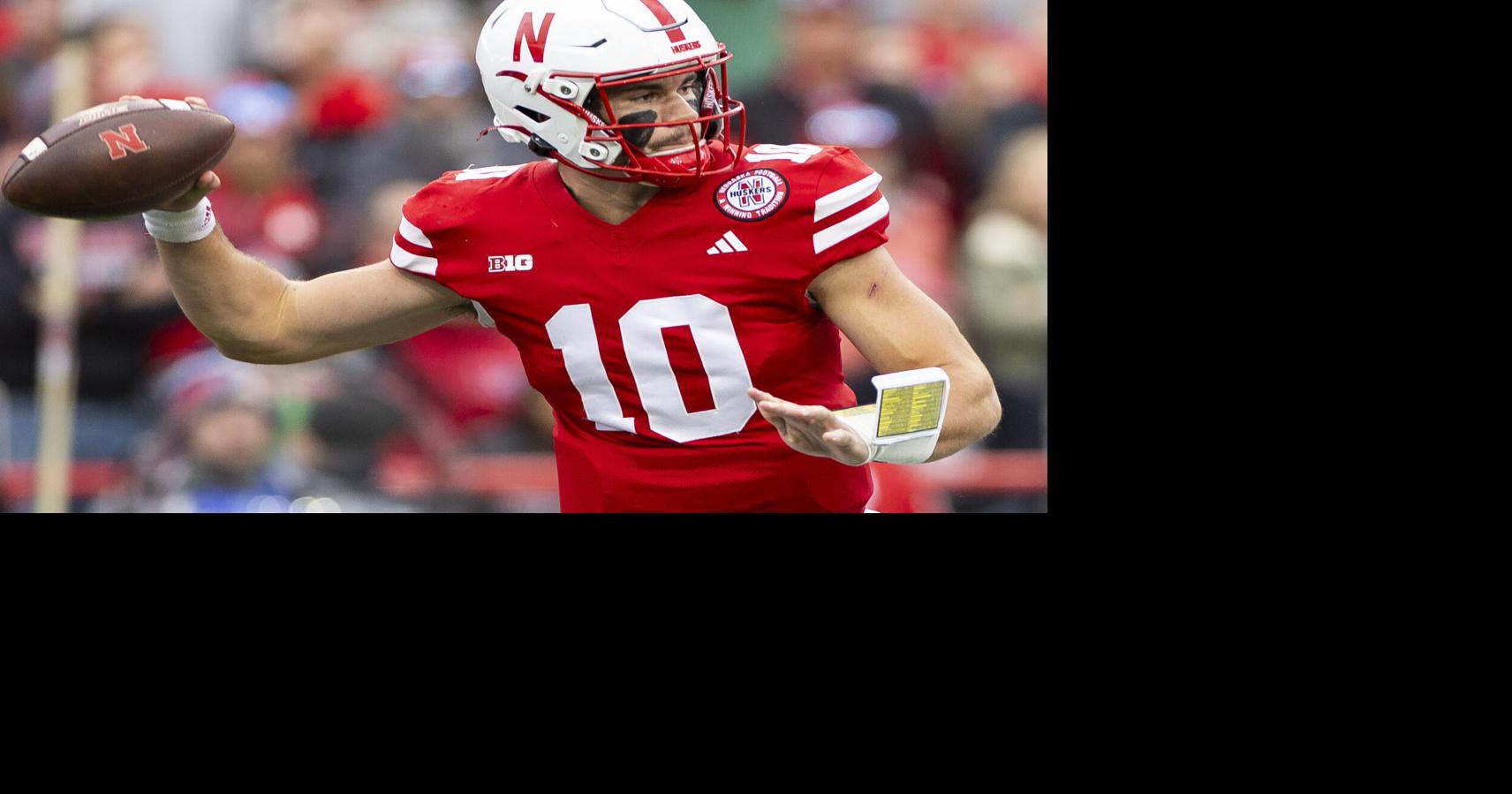 Nebraska QBs coach Thomas hopes to teach decision-making