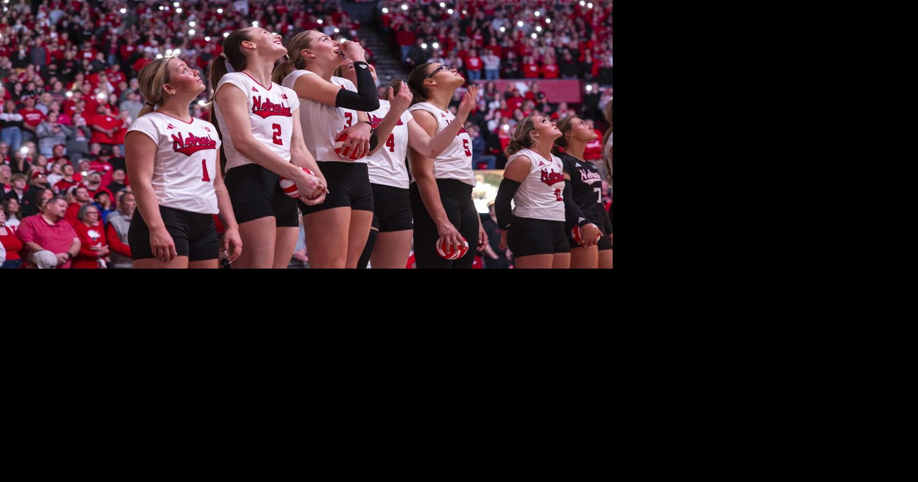 Nebraska’s undefeated volleyball season raises its NCAA title pressure