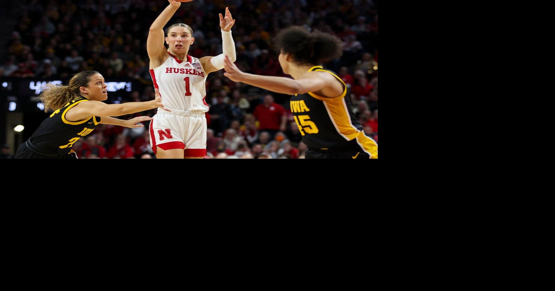 Jaz Shelley, Natalie Potts pick up Big Ten honors after Iowa upset