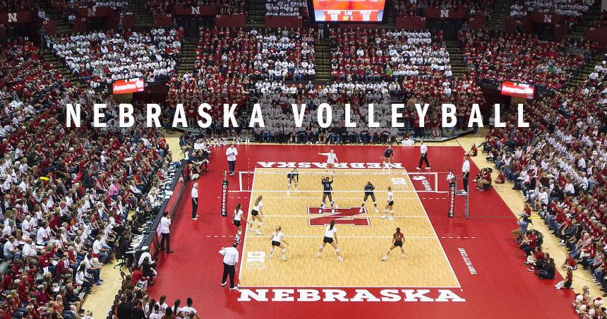 No. 2 Nebraska volleyball rolls behind its middle blockers to beat No ...