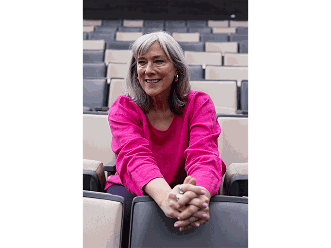 American Players Theatre's Brenda DeVita takes us on a backstage tour ...