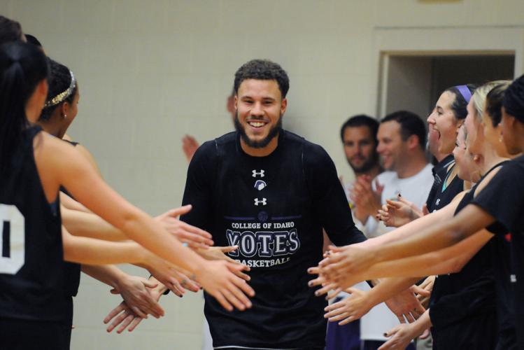 Meet the Yotes | Photos | idahopress.com