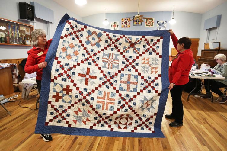 Comfort in healing, Quilts of Valor honors Canyon County veterans ...