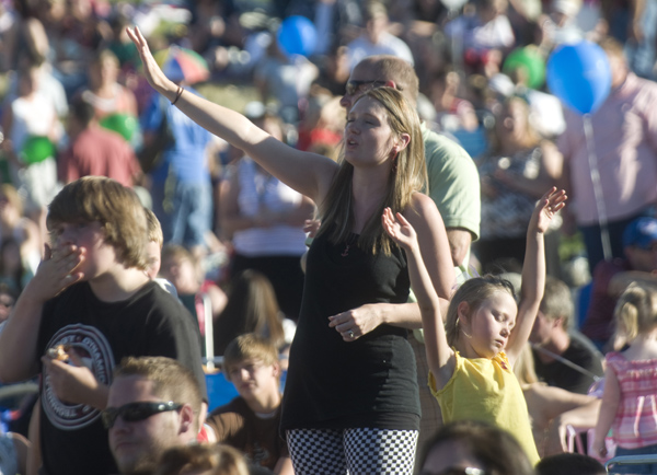 God and Country Family Festival draws thousands | Complete news ...