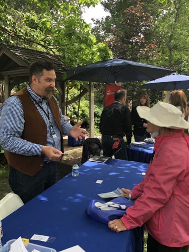 Traveling experts are Antiques Roadshow 'Ace in the Hole' for EP Marsha ...