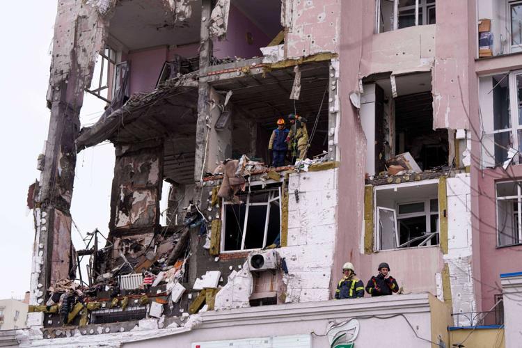 Photos show the destruction after Russia's latest attacks on Kyiv ...
