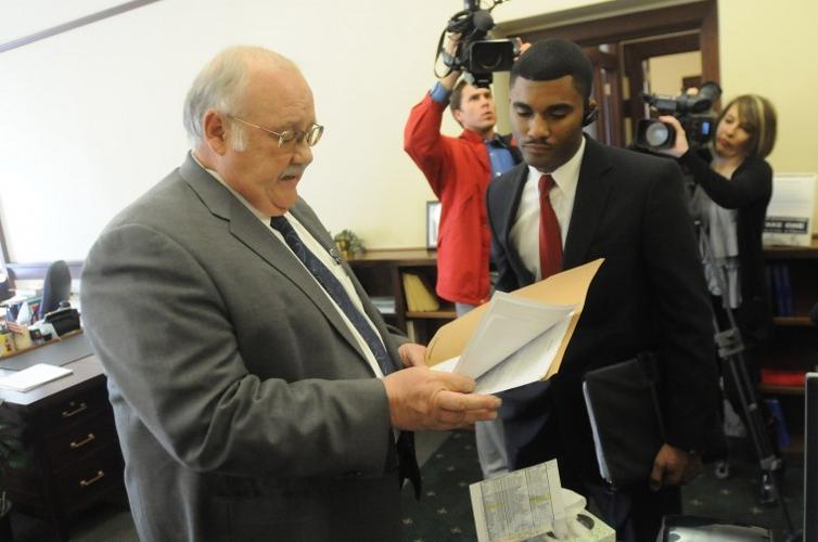 Luna recall effort begins | Complete news coverage | idahopress.com