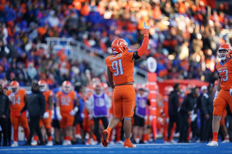Broncos stuff run, put up best defensive showing against Wyoming | Boise State Football Coverage ...