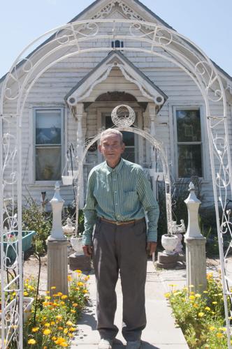 89-year-old Meridian man builds collection of almost 1,800 Nativity ...