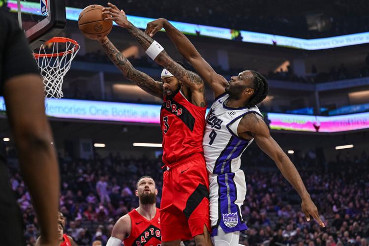 Barnes, Raptors heat up in third quarter to beat Kings 122-109 ...