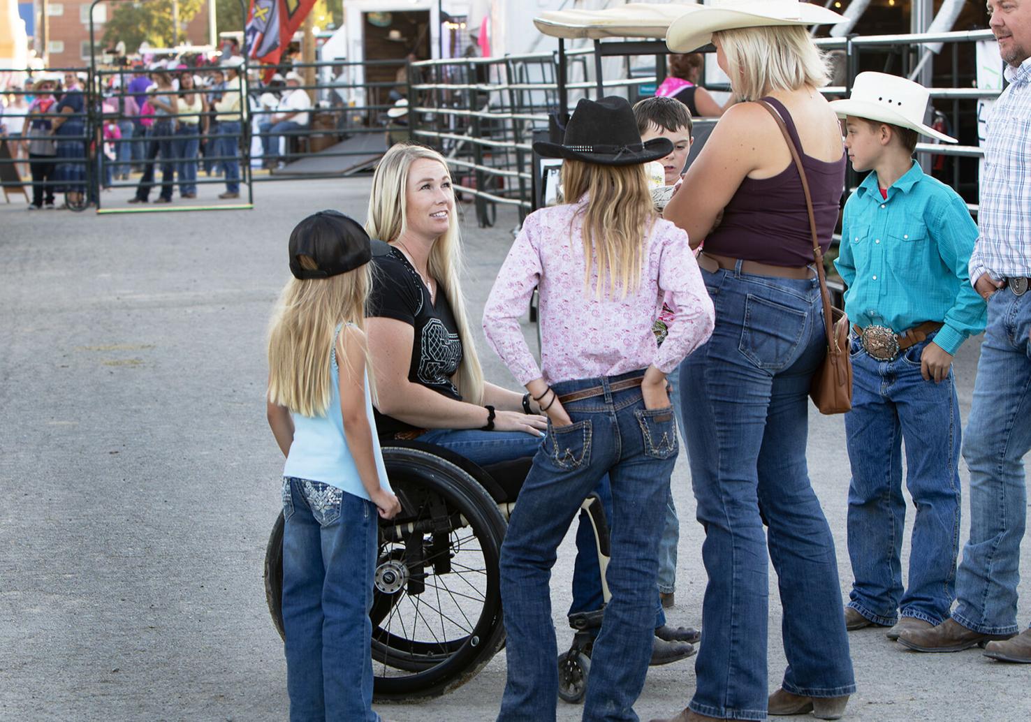 BACK ON THE SADDLE: Paralyzed cowgirl Amberley Snyder overcomes odds in ...