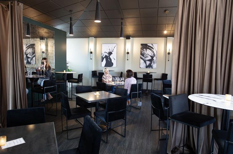 Connection on the basis of wine at Parcero Wine Bar | | idahopress.com