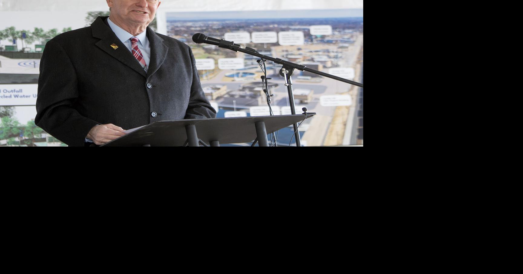 ‘I’ve got their back’: Governor, superintendent endorse legislative ...