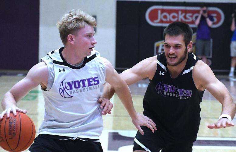 College of Idaho hosts “Meet the Yotes” for basketball programs | Local ...