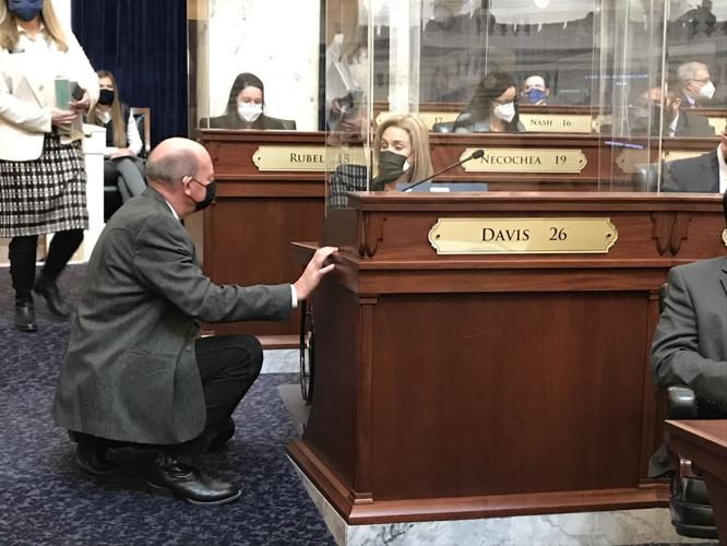 House to vote on Rep. Davis' motion to allow her to participate in ...