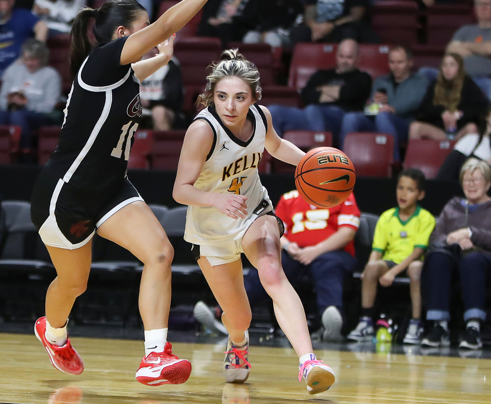 Bishop Kelly repeats as district champions behind stout defensive ...