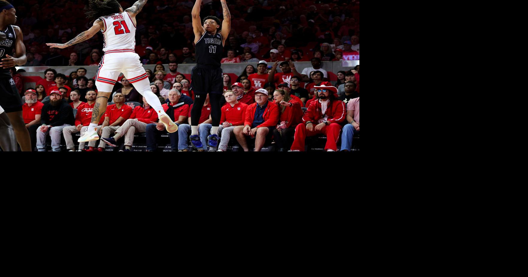 Emanuel Sharp scores 23, No. 7 Houston beats Jackson State 80-38 ...