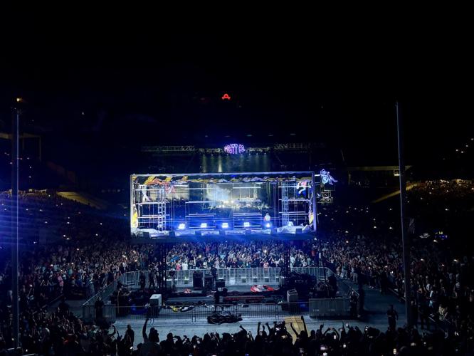 'Wow': Post Malone brings the house down at Albertsons Stadium ...