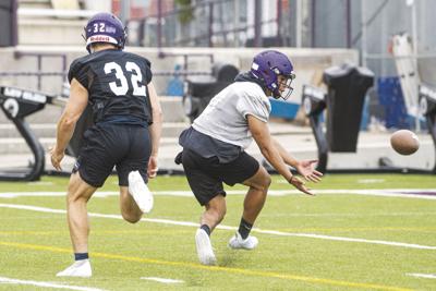 Yotes running back Allamar Alexander comes up clutch in overtime | High ...