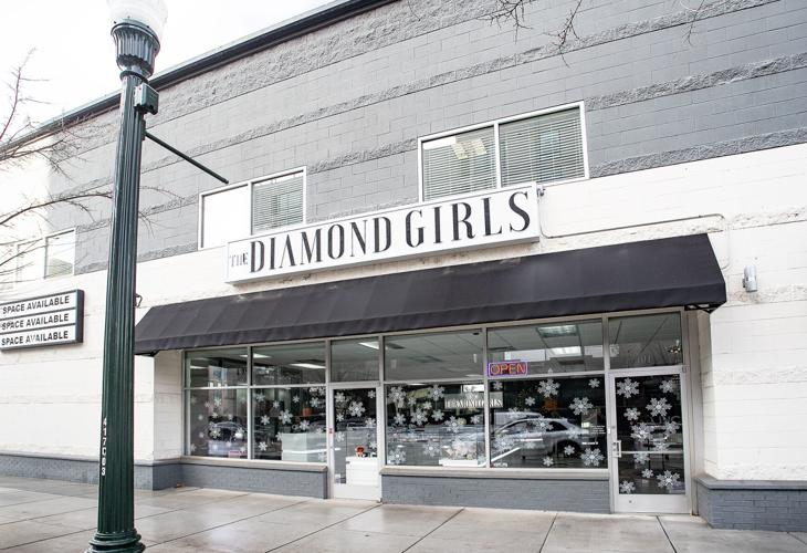 Diamond Girls gifts long-time window washer luxury watch for the ...