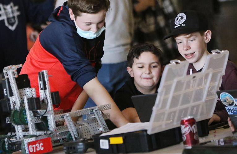 Nampa school hosts Idaho's first middle school robotics state ...