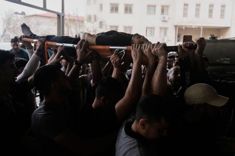 Israeli raid in the West Bank leaves 1 Palestinian dead and 4 wounded ...