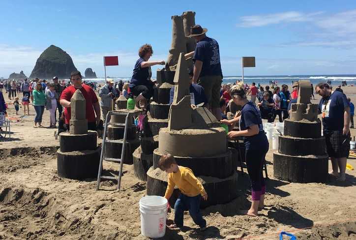 Road tripping to Hells Canyon Days and a sandcastle contest in Oregon ...