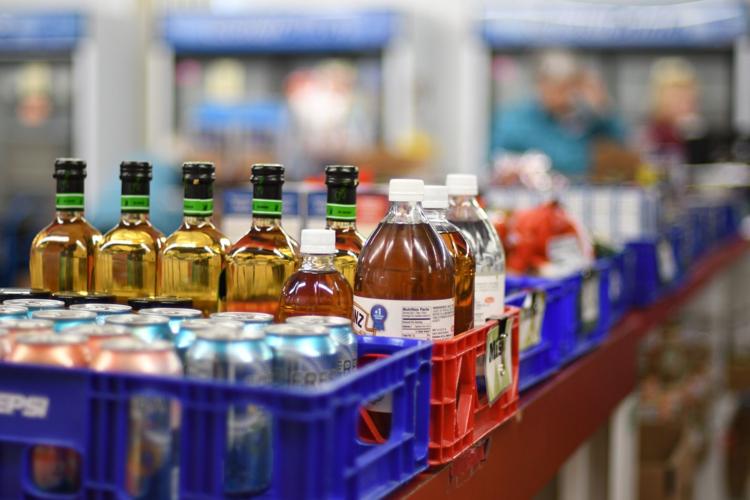 The Meridian Food Bank expects up to 1,000 families for Thanksgiving ...