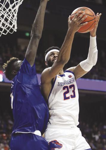Marcus Shaver comes back from locker room to hit yet another game ...