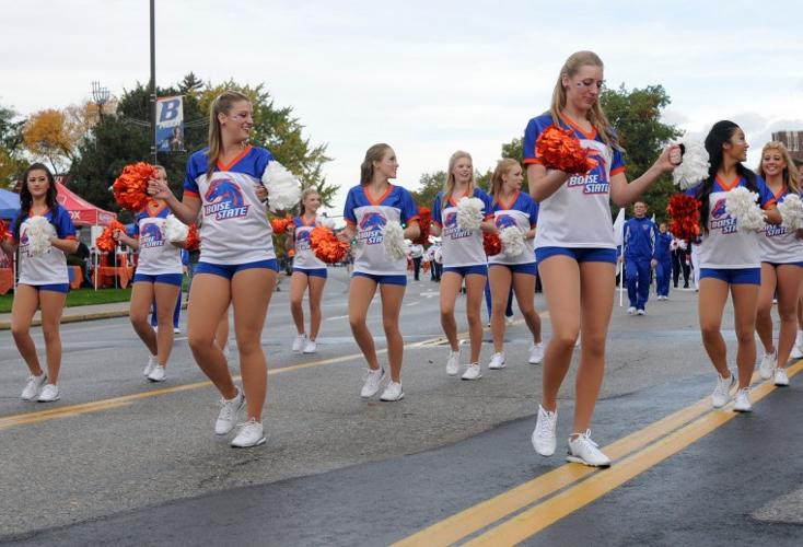 Boise State Homecoming Parade | Photo Gallery | idahopress.com