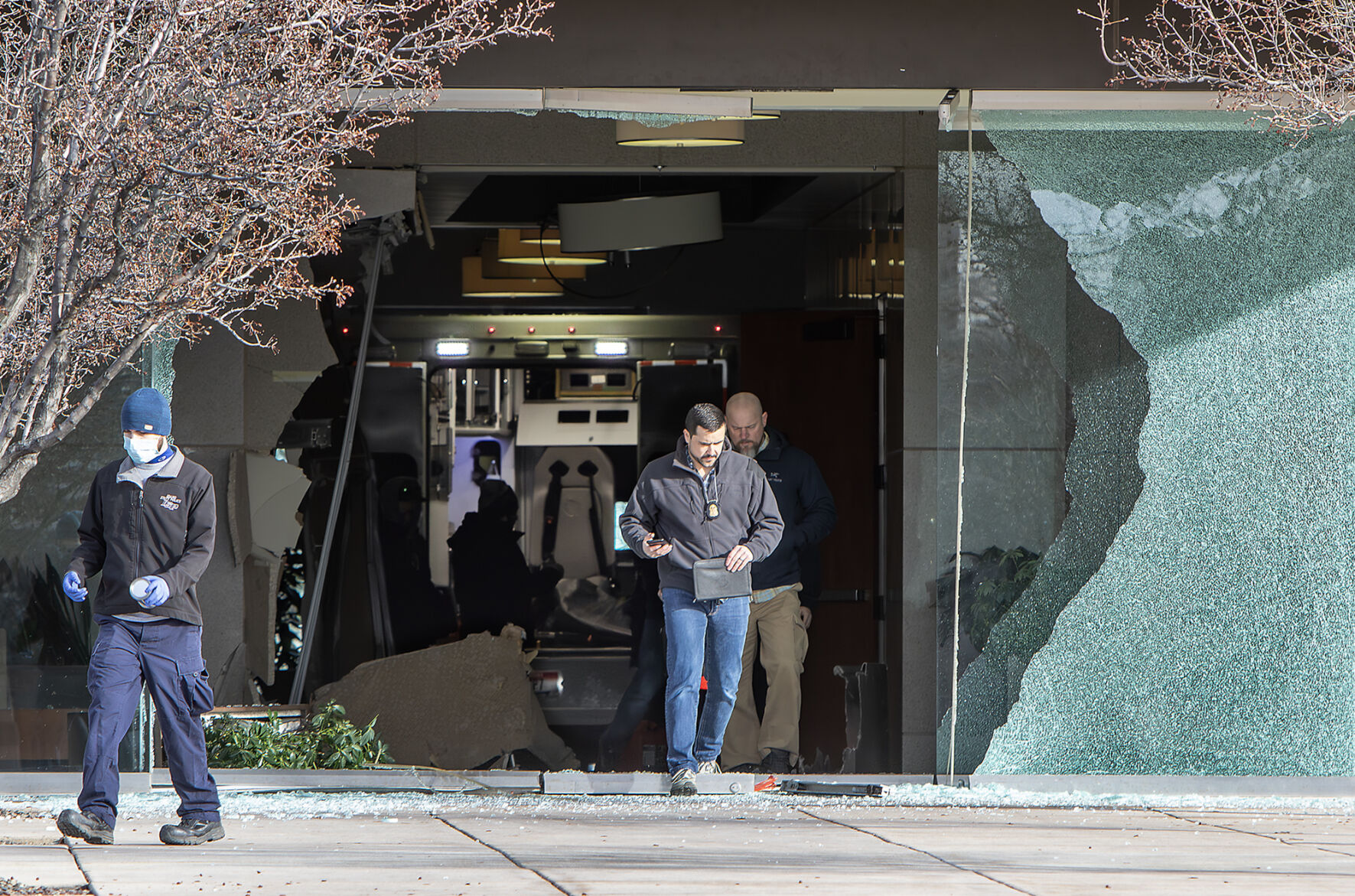 At-large suspect steals ambulance, crashes into St. Luke's building ...