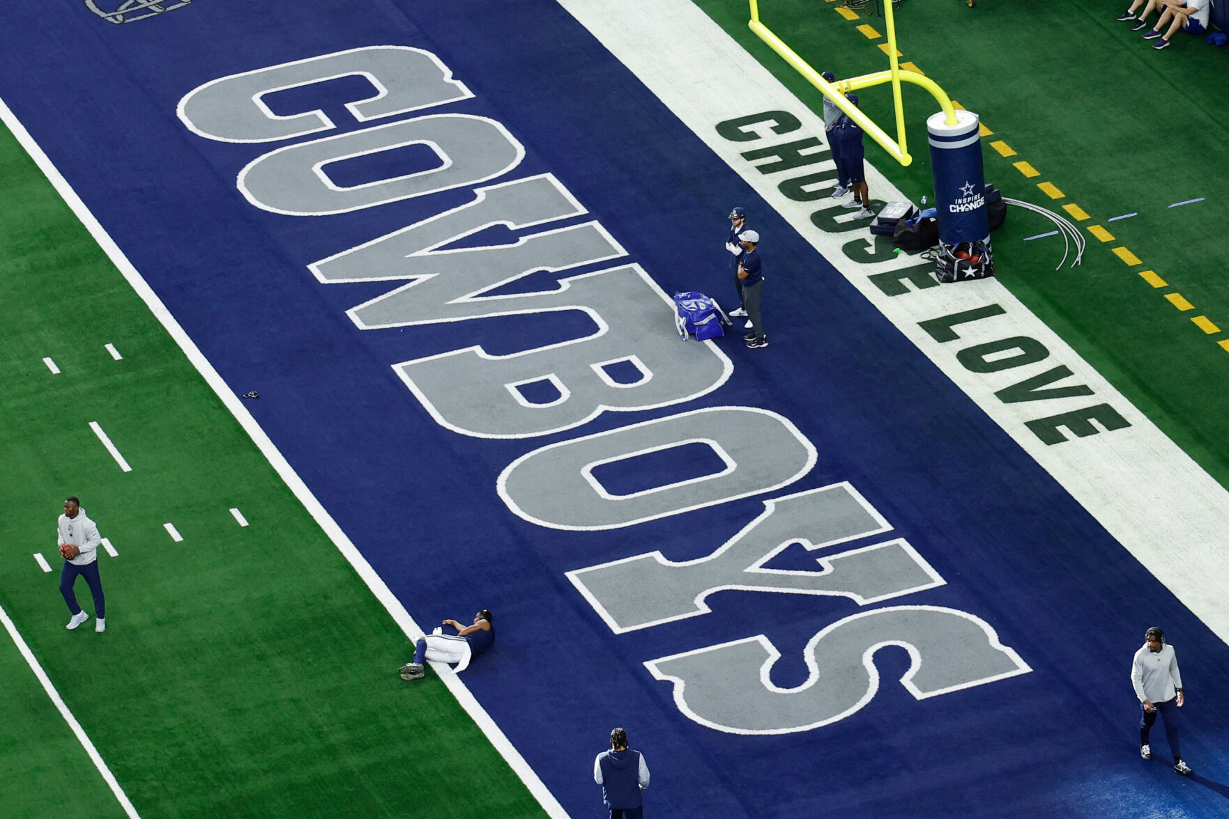 NFL-End Zone Stencils Football | National Sports | idahopress.com