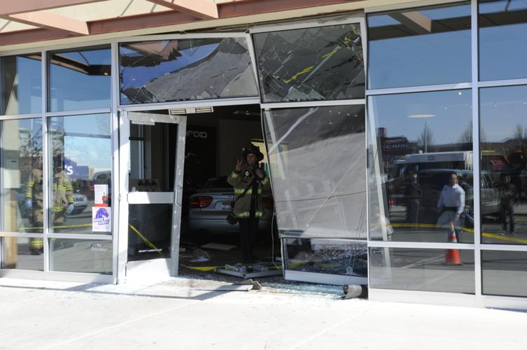 Car crashes through Verizon Wireless store in Nampa | Complete news ...