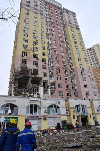 Photos show the destruction after Russia's latest attacks on Kyiv ...