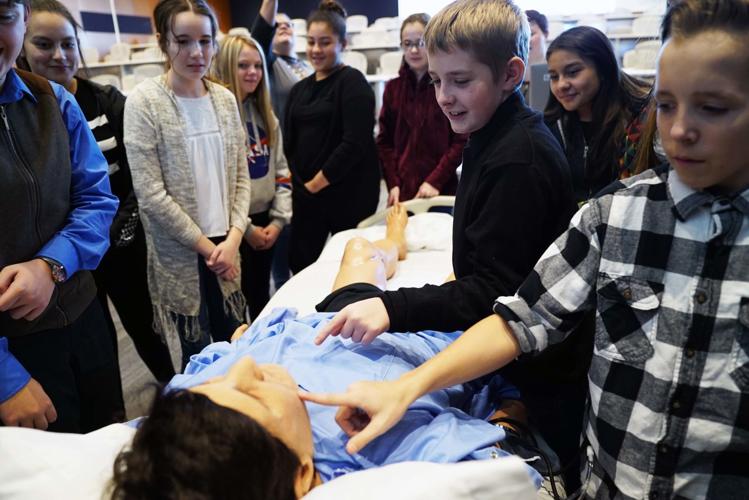West Ada middle schoolers try out medical school for a day | School ...