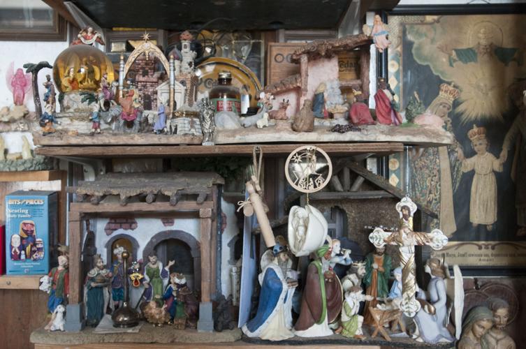 89-year-old Meridian man builds collection of almost 1,800 Nativity ...