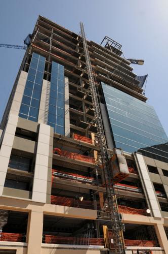 Zions Bank Building places final steel beam | Members | idahopress.com