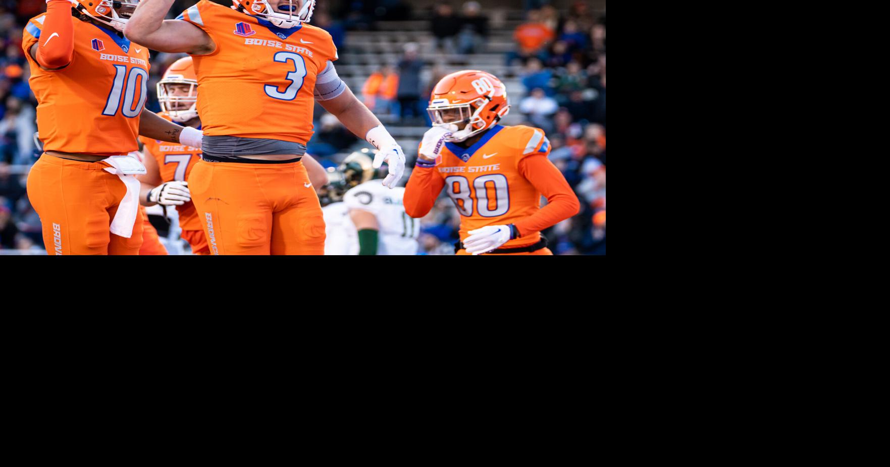 NOTEBOOK: DL Divine Obichere shines in first start since 2020 | Blue ...