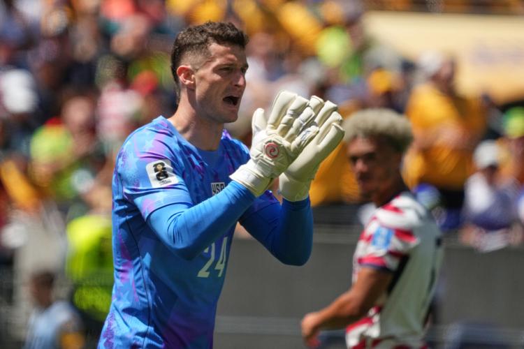 Without the injured Christian Pulisic, US beats Australia 2-0 to ...