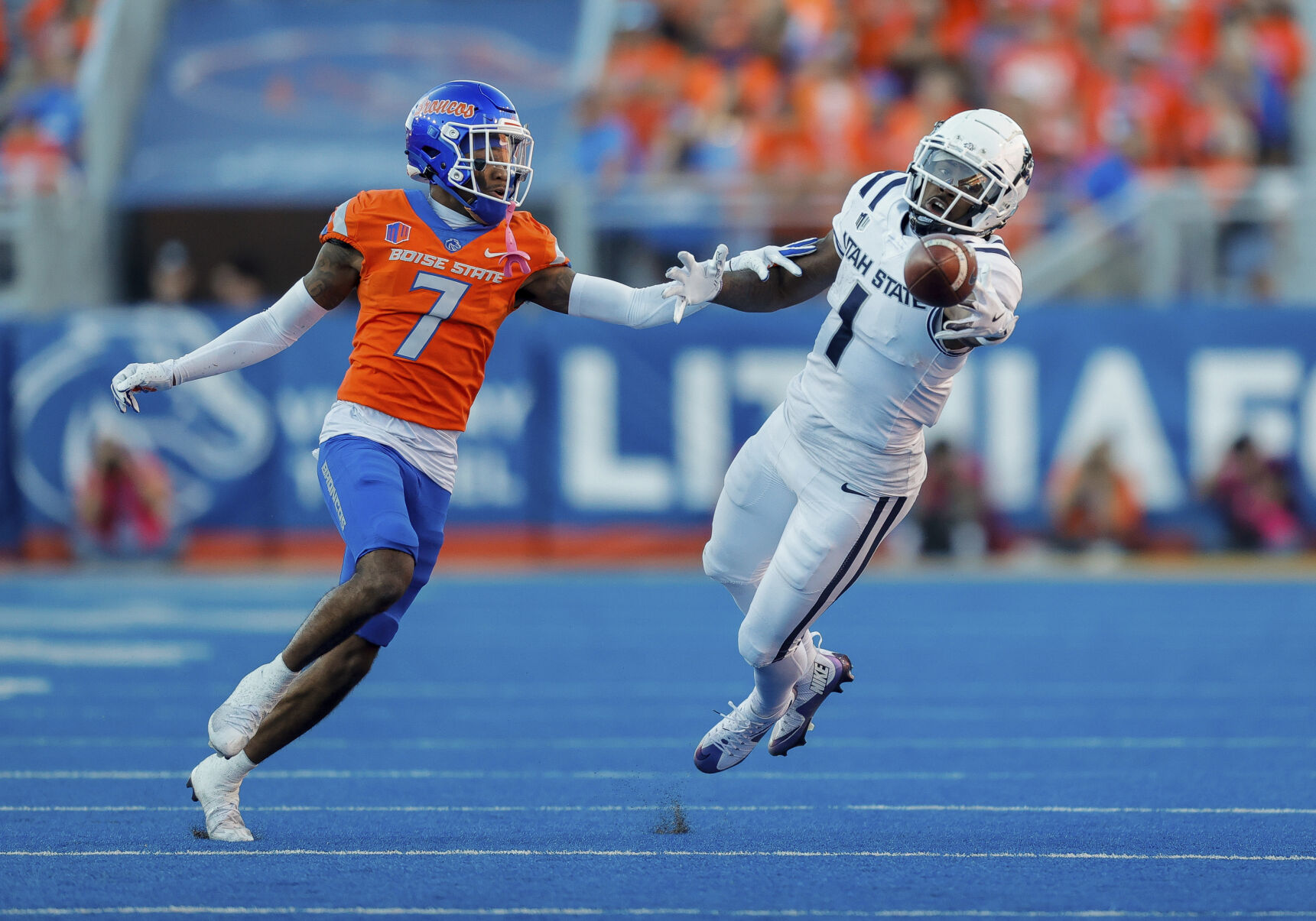 NOTEBOOK: Boise State looks to shore up pass defense against Hawaii ...