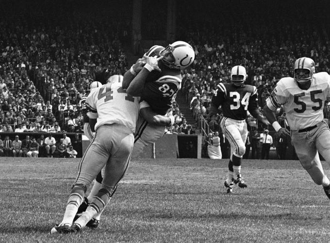 Raymond Berry, Hall of Fame wide receiver and Patriots coach, dies at ...