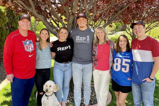 Former Boise State tight end John Bates goes to Washington in 4th round ...